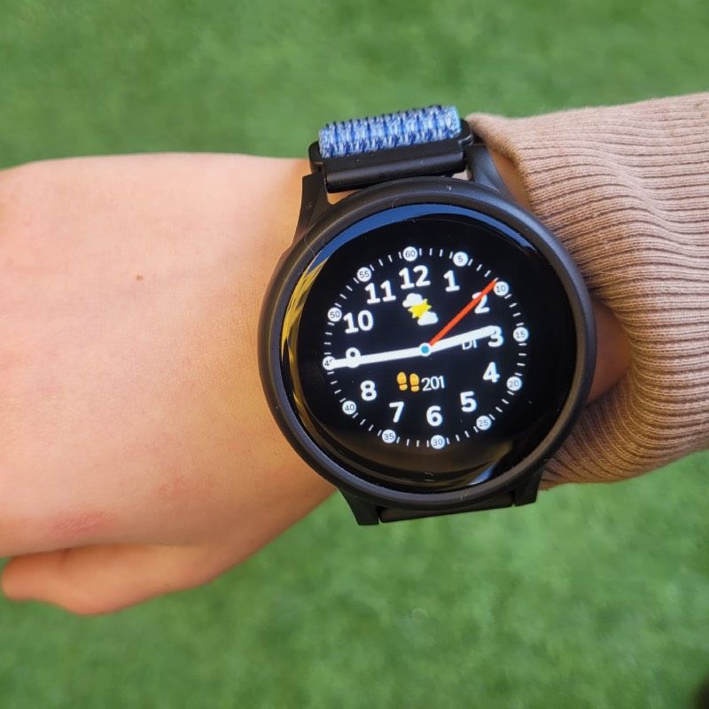 Anio 6: Kinder-Smartwatch mit hohem Datenschutz im Test