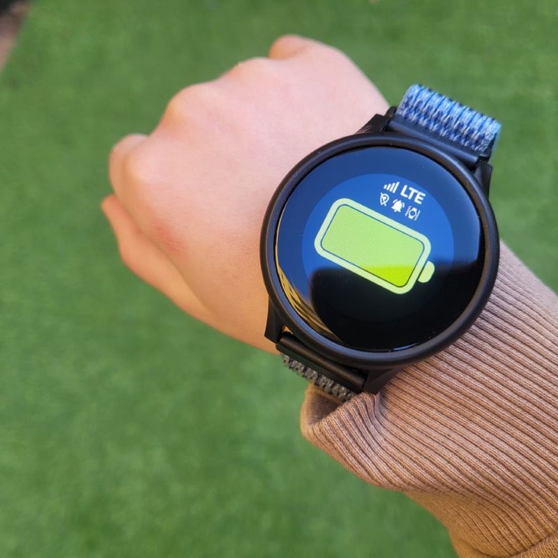 Anio 6: Kinder-Smartwatch mit hohem Datenschutz im Test